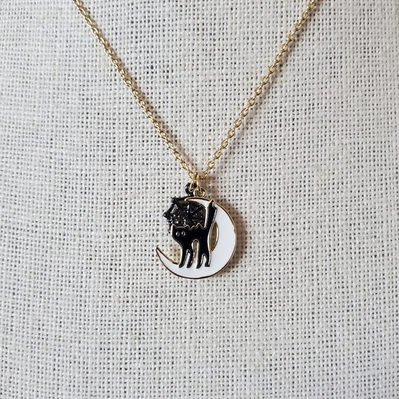 Rae Dunn | Jewelry | Rae Dunn Halloween Cat Moon Spiderweb Pendant ...